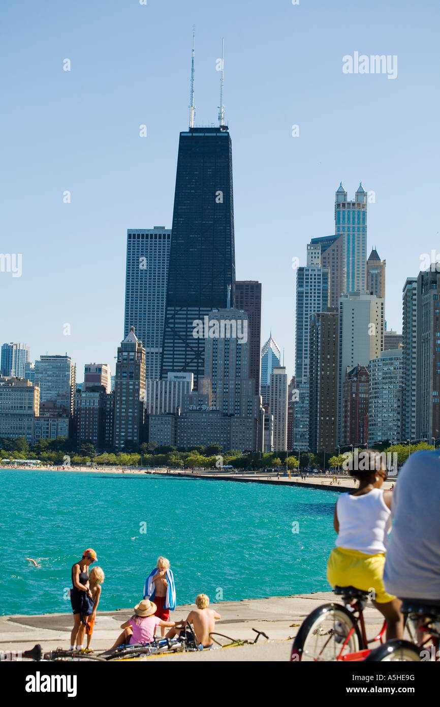 ILLINOIS Chicago Paved lakefront bike and running path along Oak Street ...