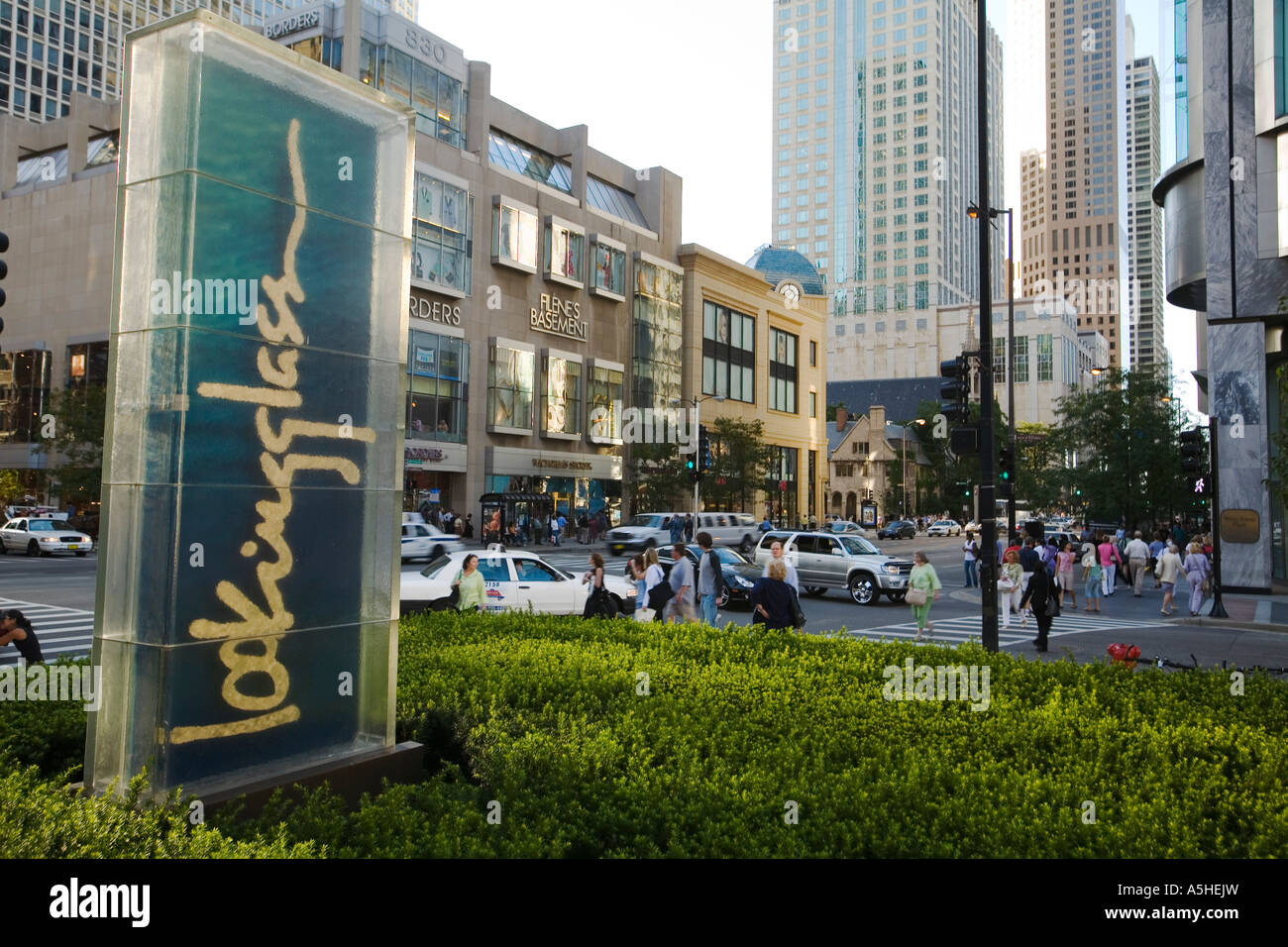 Lookingglass hi-res stock photography and images - Alamy