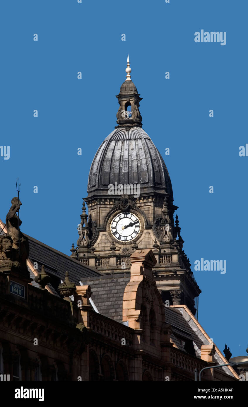 Leeds Town Hall clock tower, symbol of Leeds, West Yorkshire, Northern ...