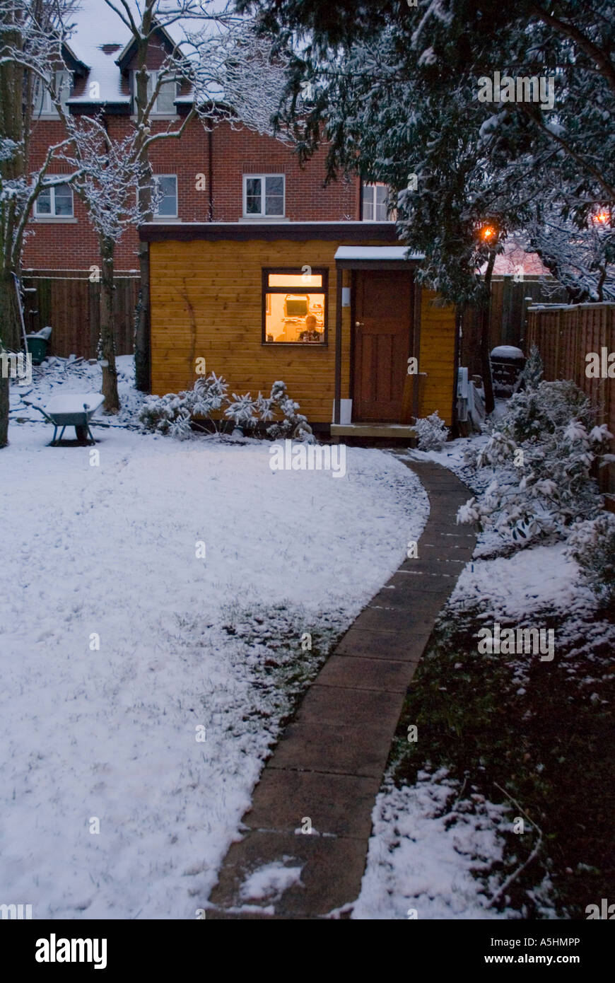 UK england london surrey snow scene Stock Photo - Alamy