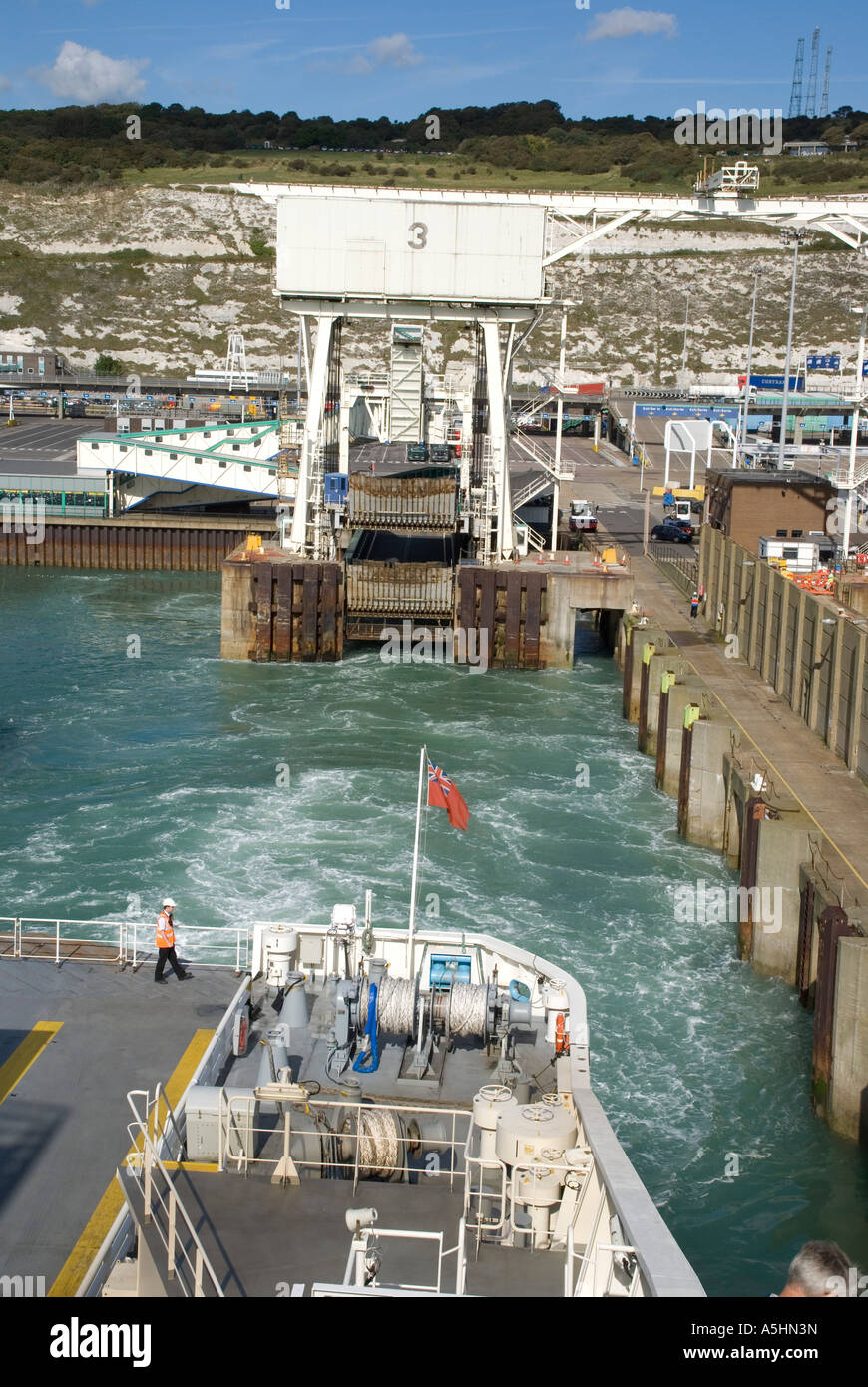 Kent docks hi-res stock photography and images - Alamy