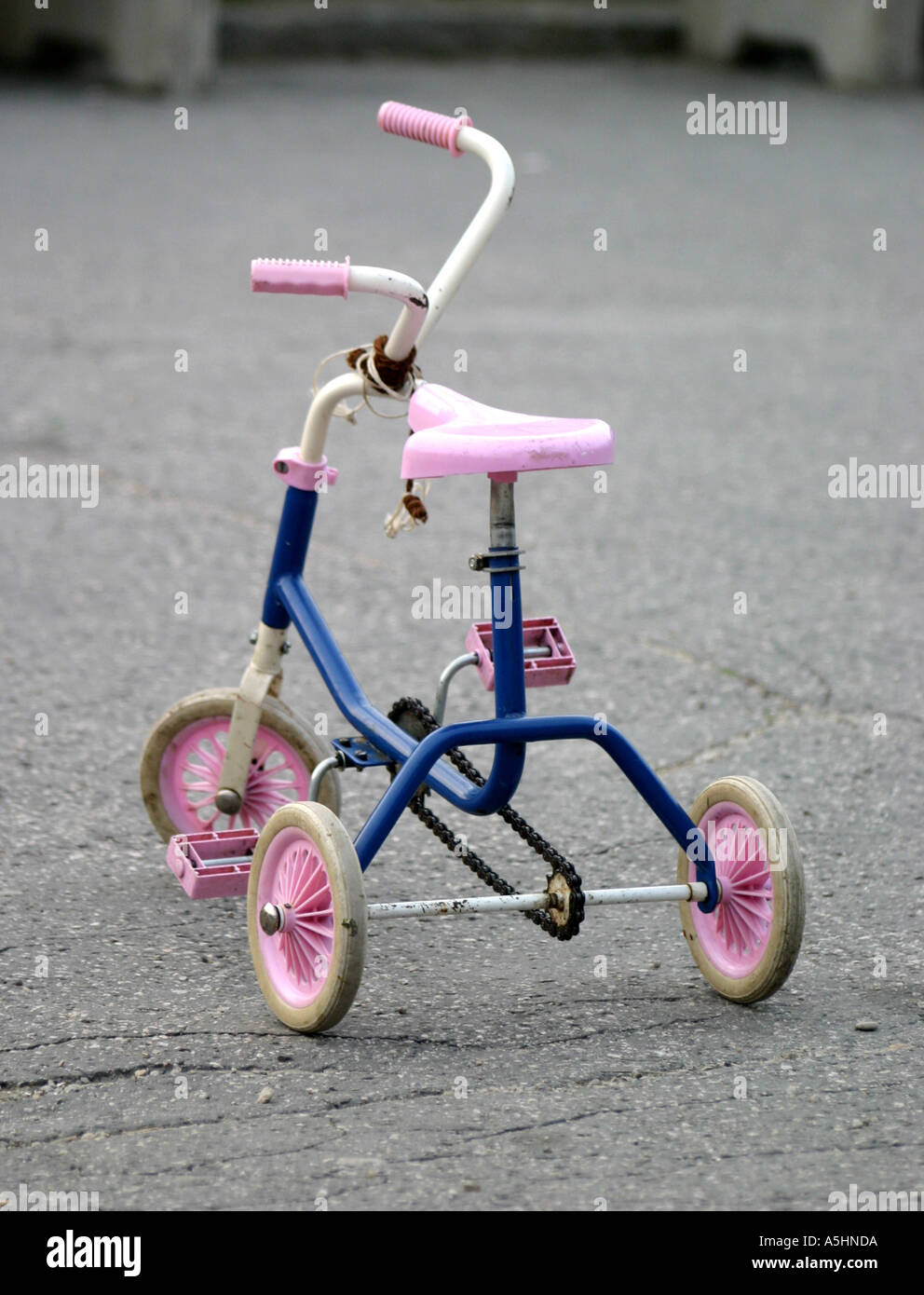 Tricycle hi-res stock photography and images - Alamy