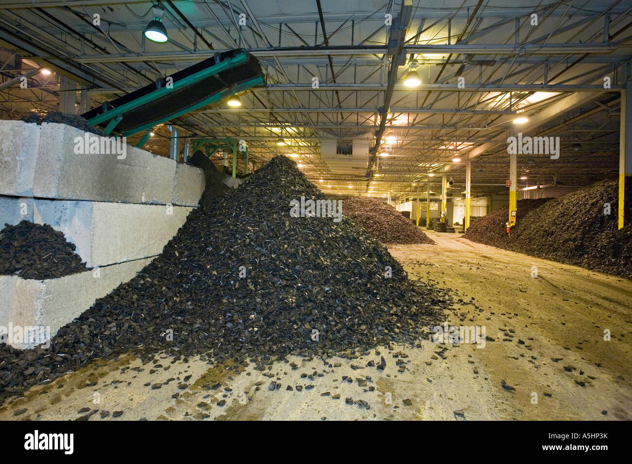 Tyre shredding hi-res stock photography and images - Alamy