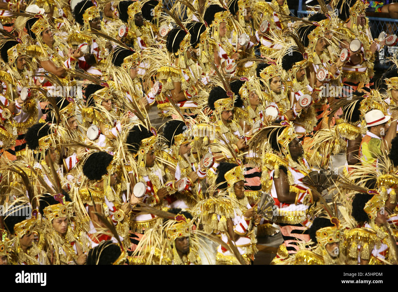 Floats and samba dancers in amazing costumes, in the Rio de Janeiro ...