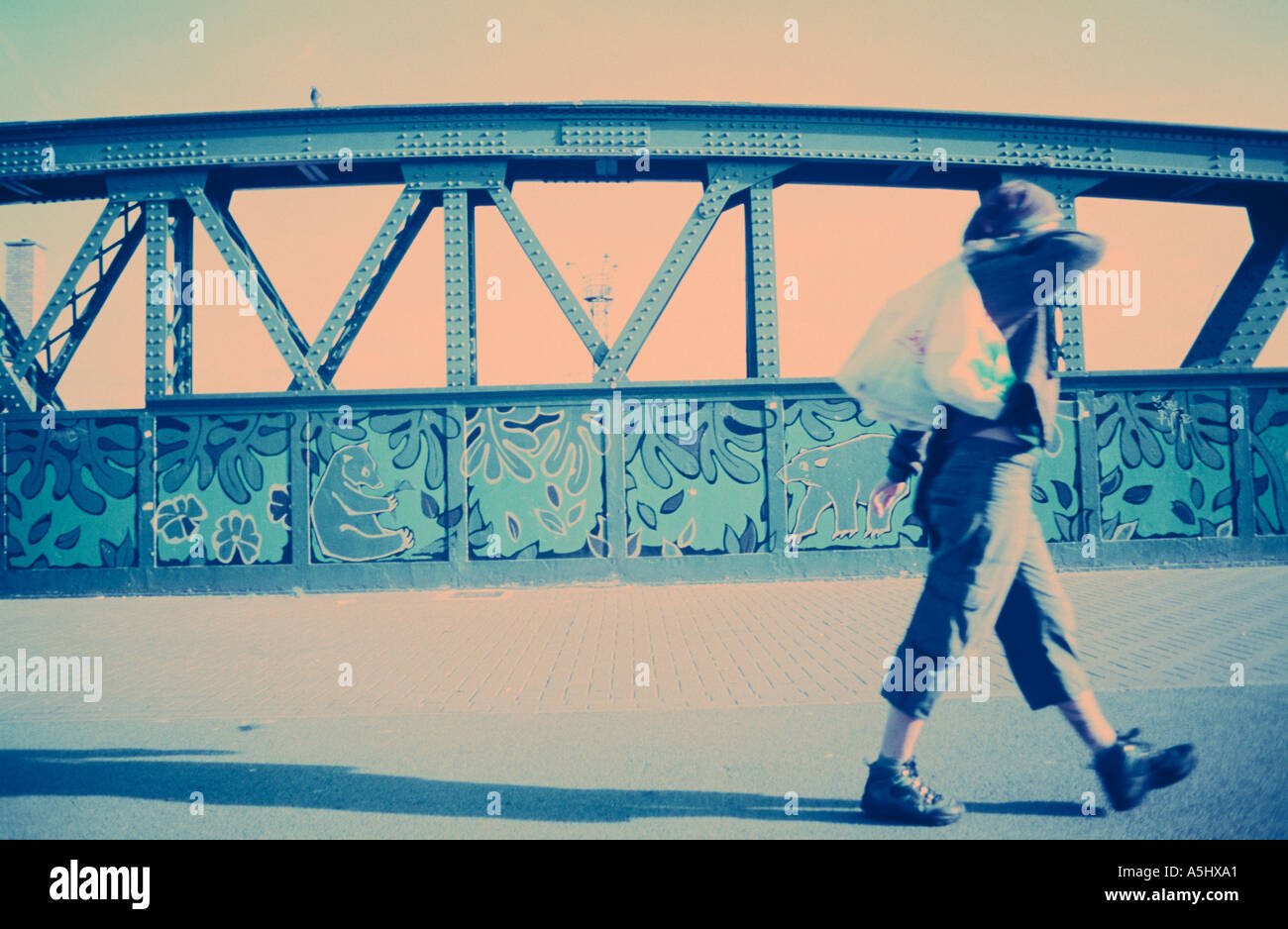 Primrose hill bridge hi-res stock photography and images - Alamy