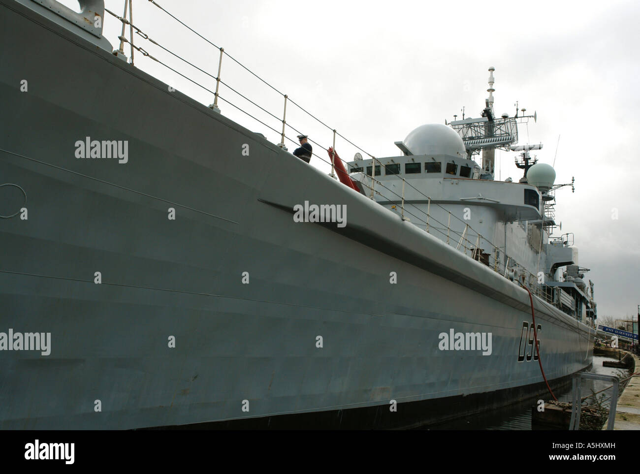 Hms glamorgan hi-res stock photography and images - Alamy