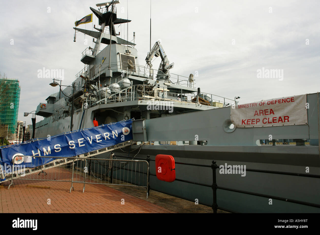 Hms glamorgan hi-res stock photography and images - Alamy