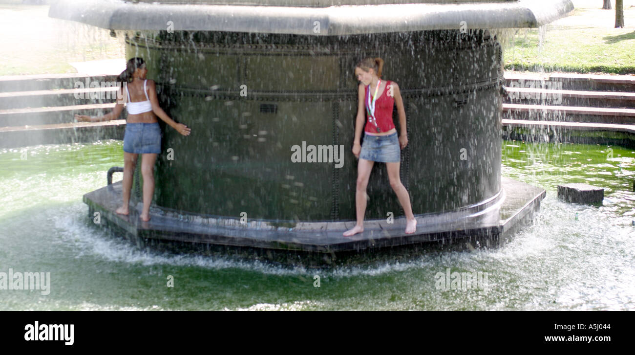 Fountain girl soaking wet hi-res stock photography and images - Alamy