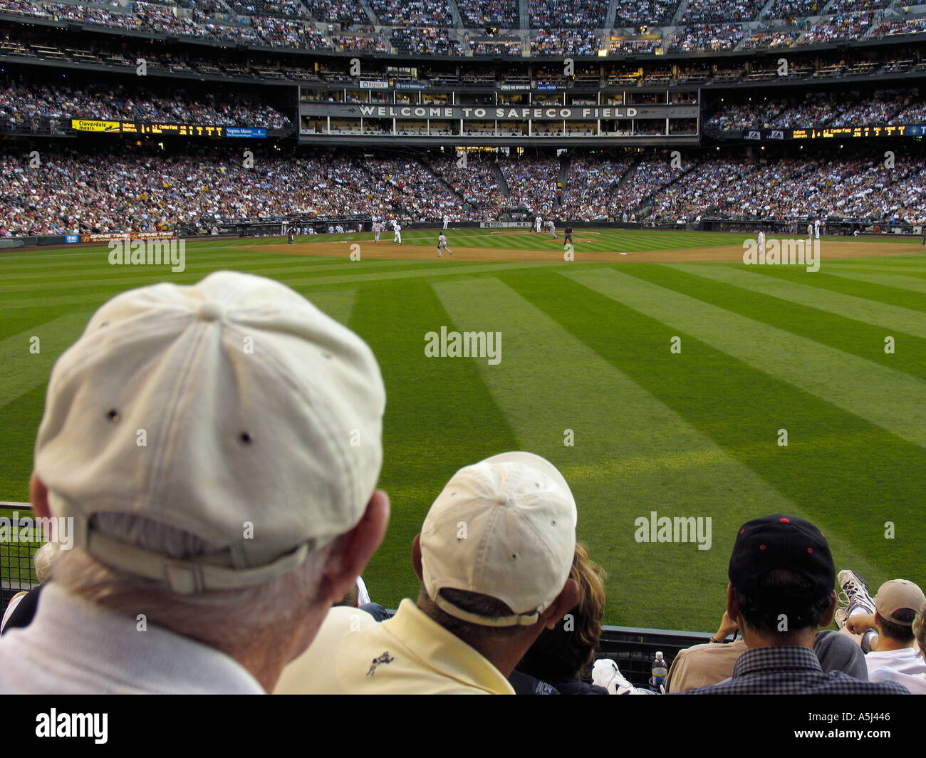 Cleveland indians fans hi-res stock photography and images - Alamy