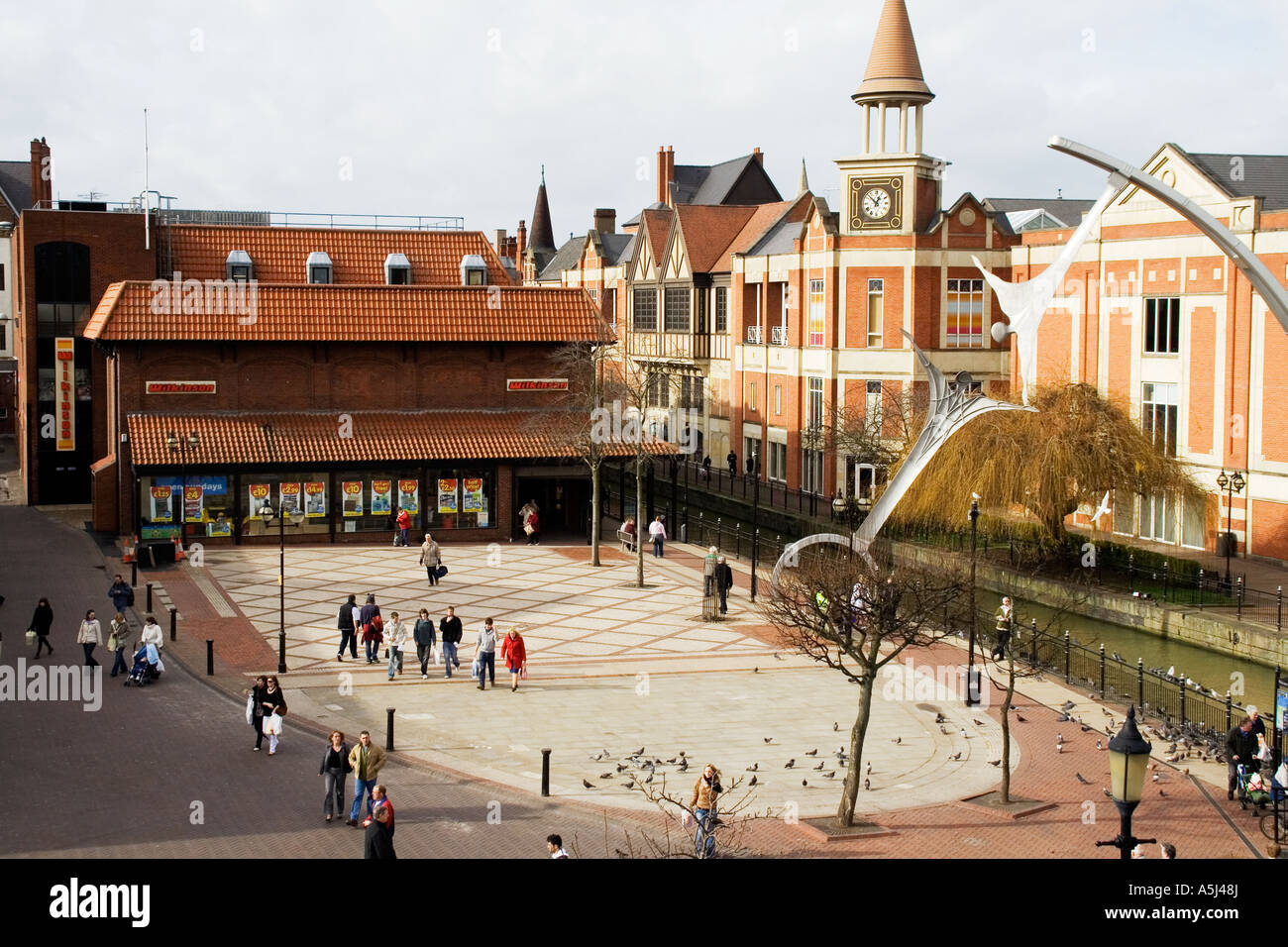 City Square, Lincoln, Pigeon Square.Landscape Stock Photo - Alamy