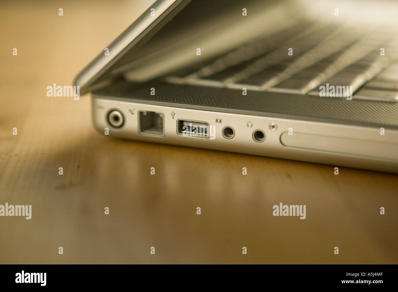 Side view of a typewriter hi-res stock photography and images - Alamy