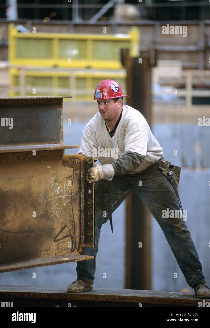Iron workers beam hi-res stock photography and images - Alamy