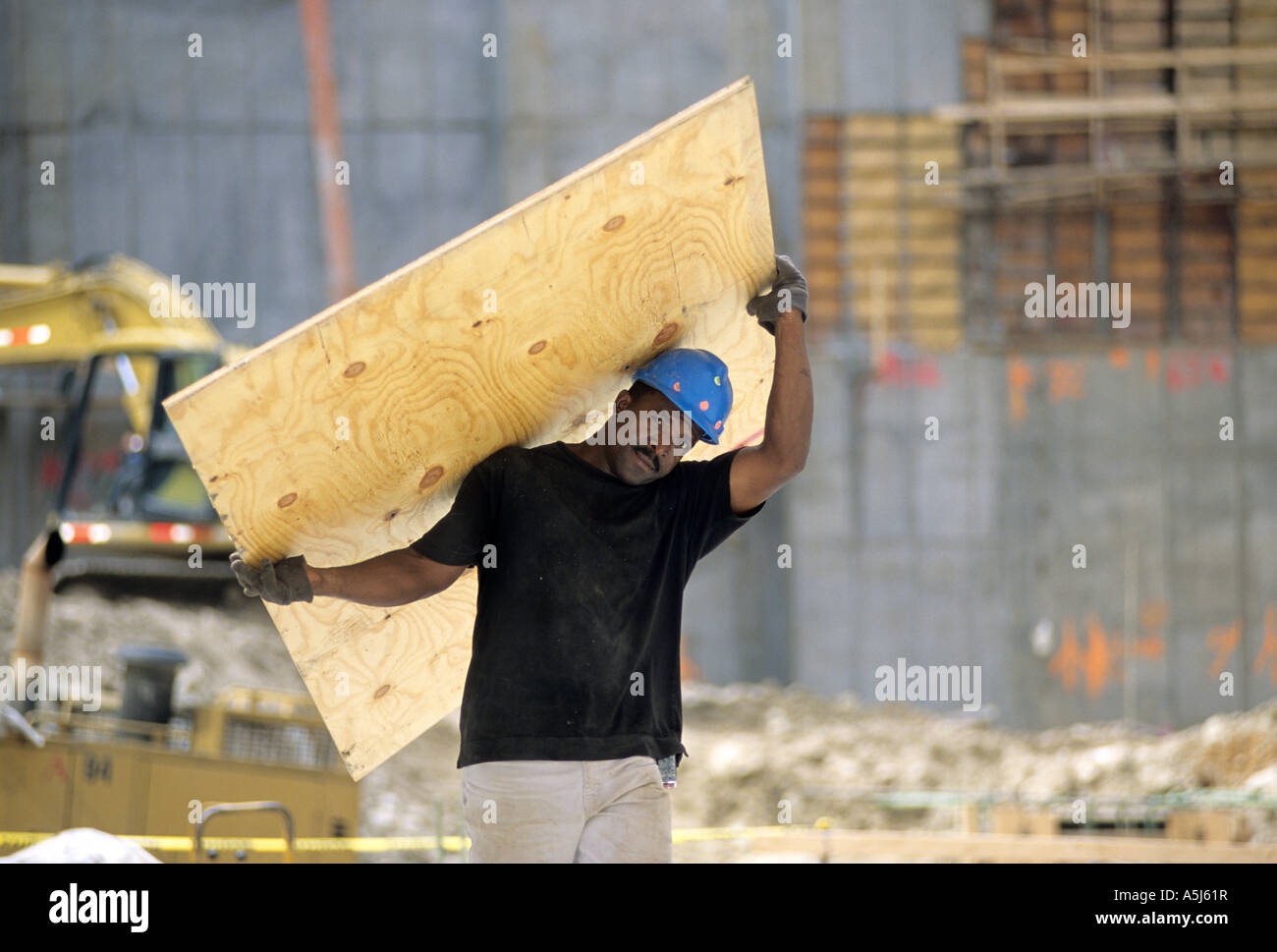 Black construction worker hi-res stock photography and images - Alamy