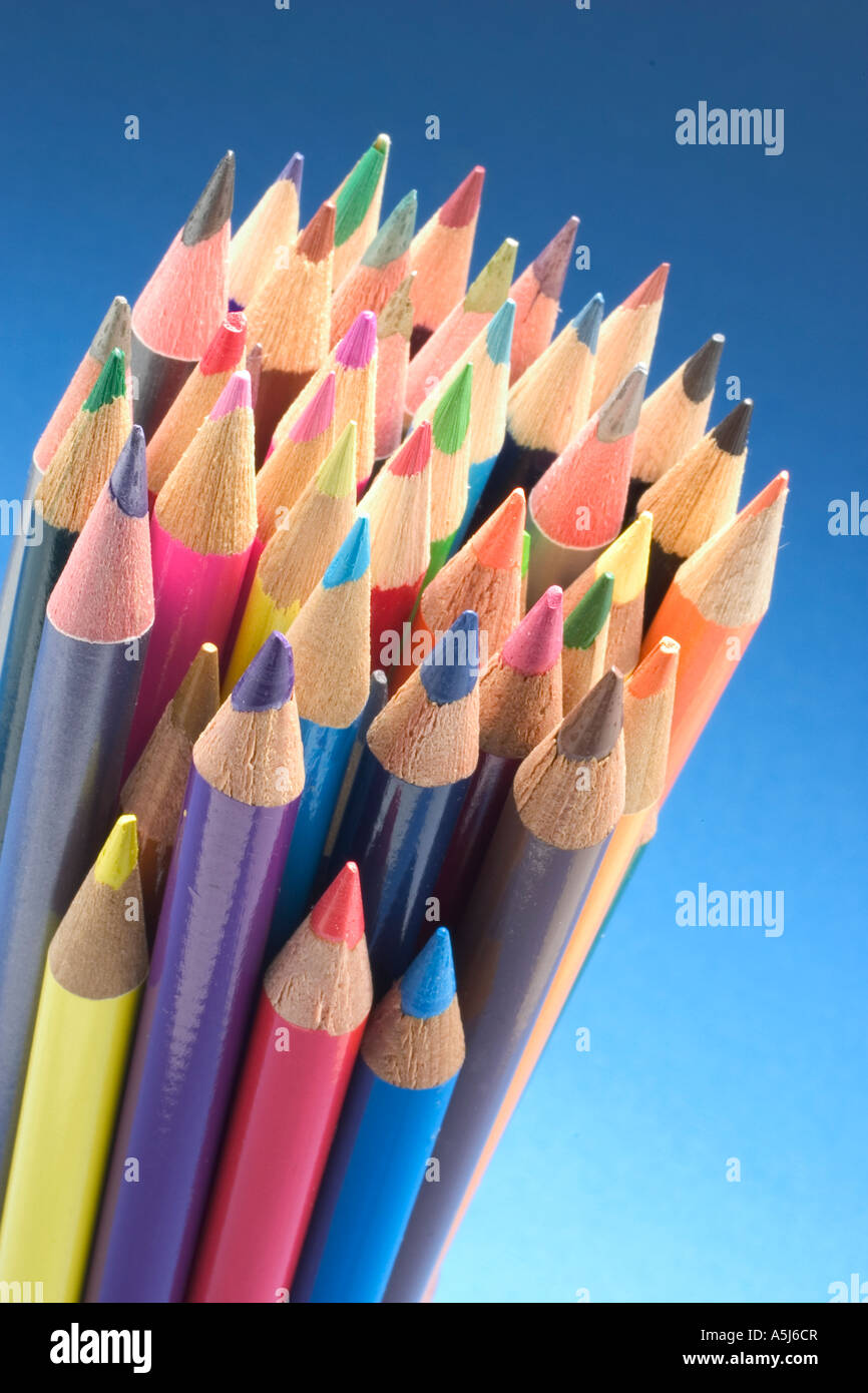 Bundle of coloured pencils hi-res stock photography and images - Alamy