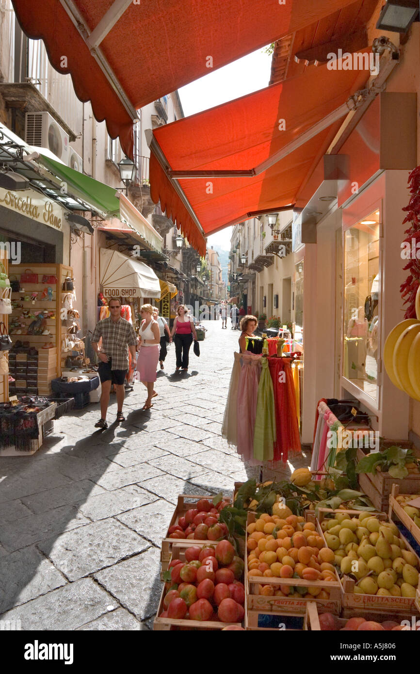 Shops in the old town centre, Sorrento, Neapolitan Riviera, Naples ...