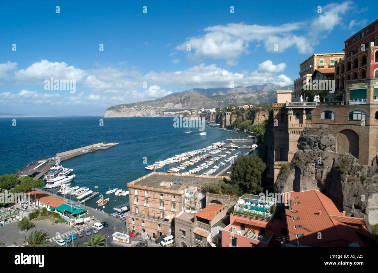 Naples harbour hi-res stock photography and images - Alamy