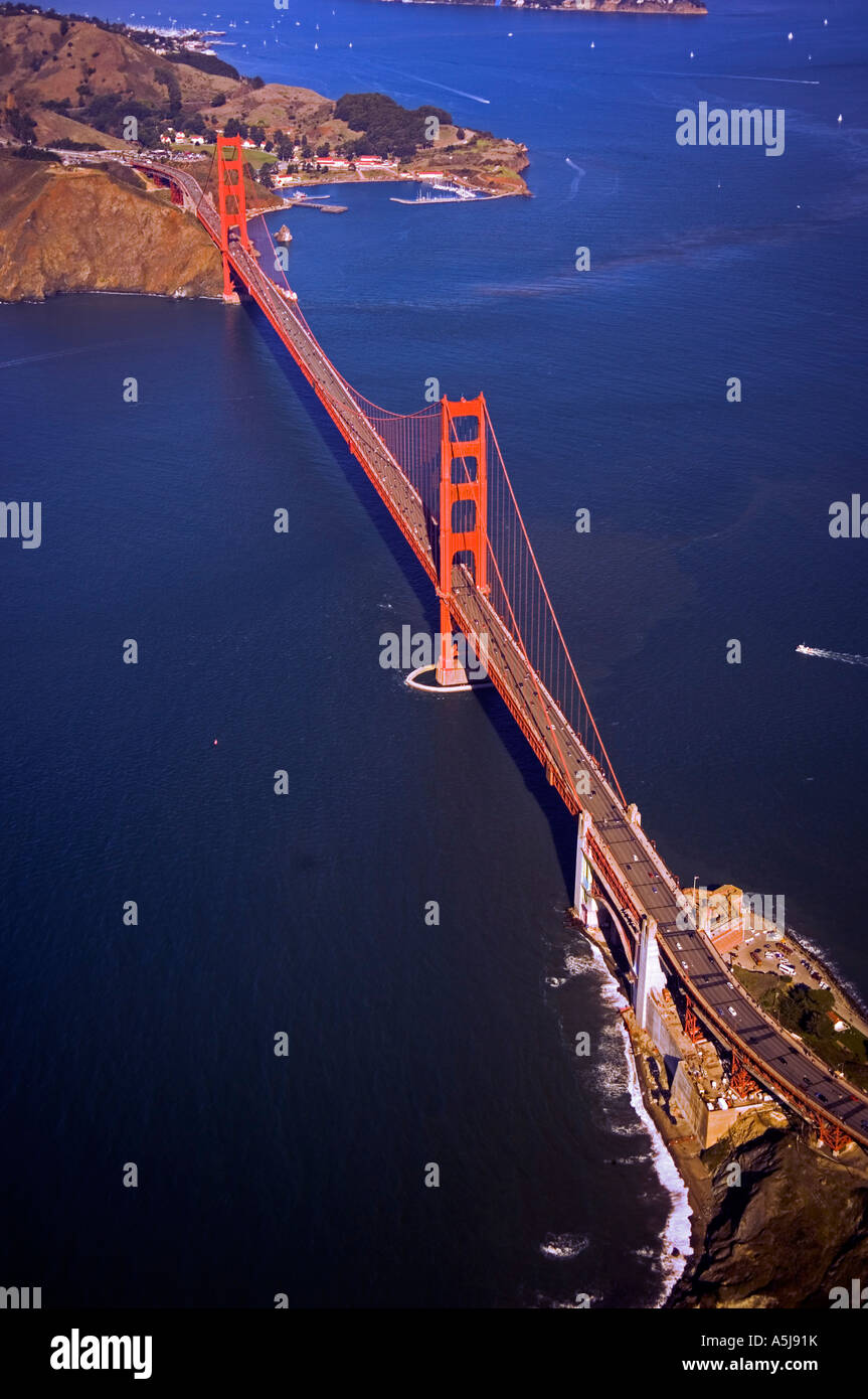 Golden gate bridge aerial tourist hi-res stock photography and images ...