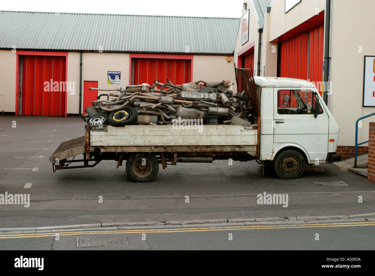 Lorry pictures hi-res stock photography and images - Alamy