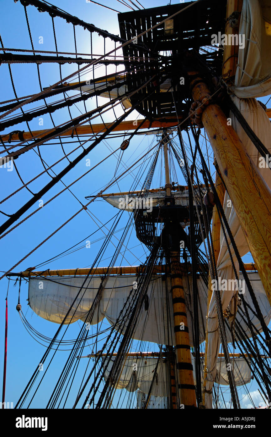 Caravel sails columbus sailboat pirate hi-res stock photography and ...