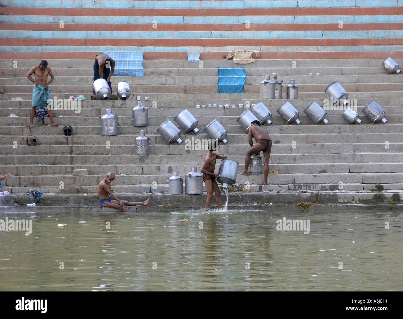 Dirty pots pans hi-res stock photography and images - Alamy