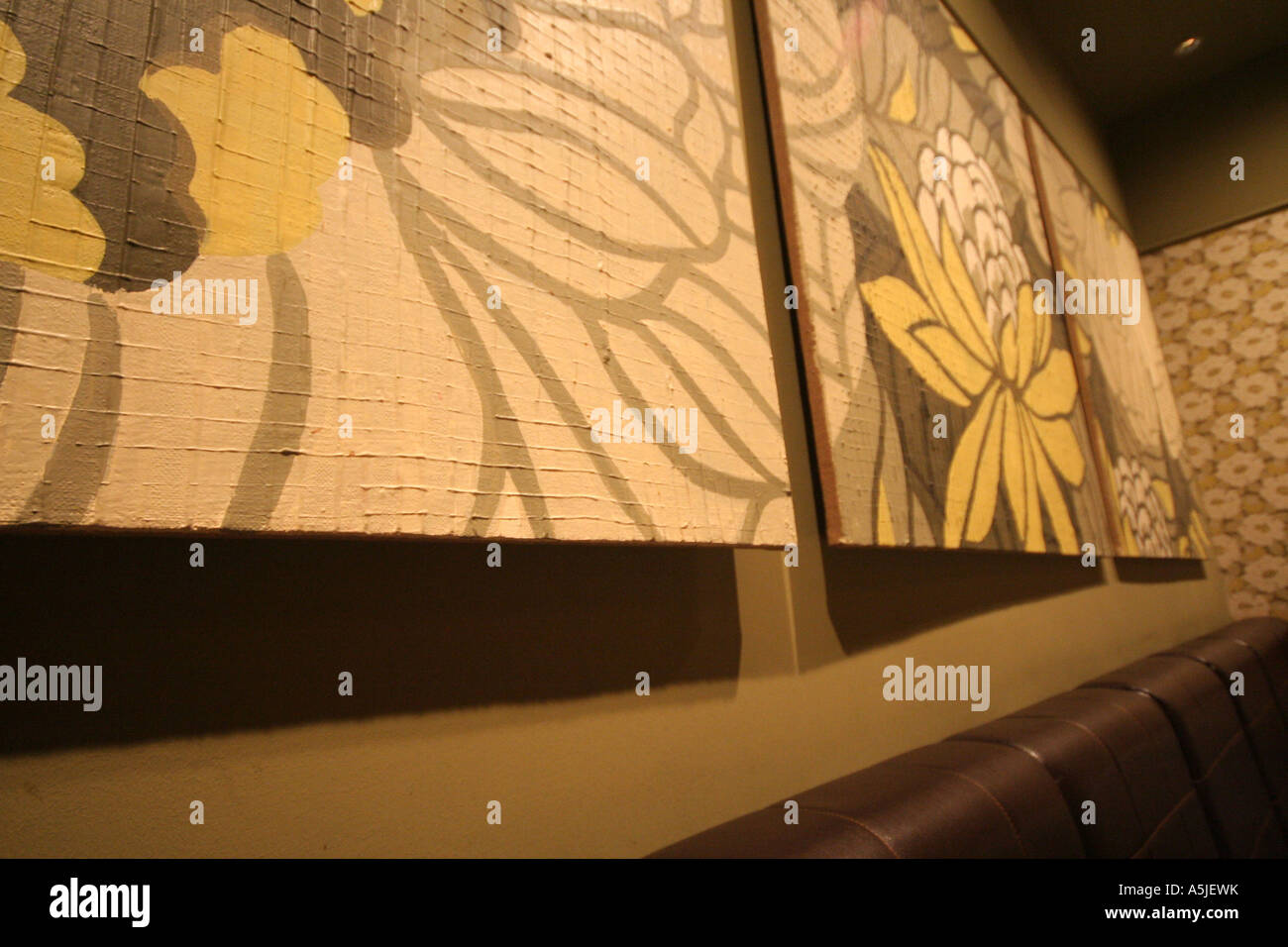 Modern restaurant interior Stock Photo - Alamy