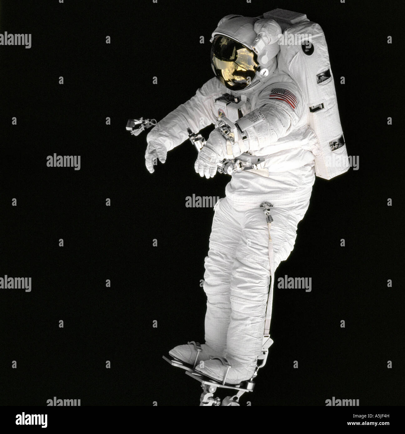 Astronaut space walk earth hi-res stock photography and images - Alamy