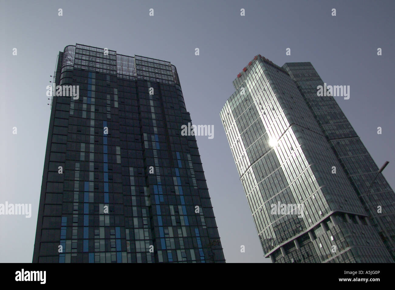 Modern office blocks hi-res stock photography and images - Alamy