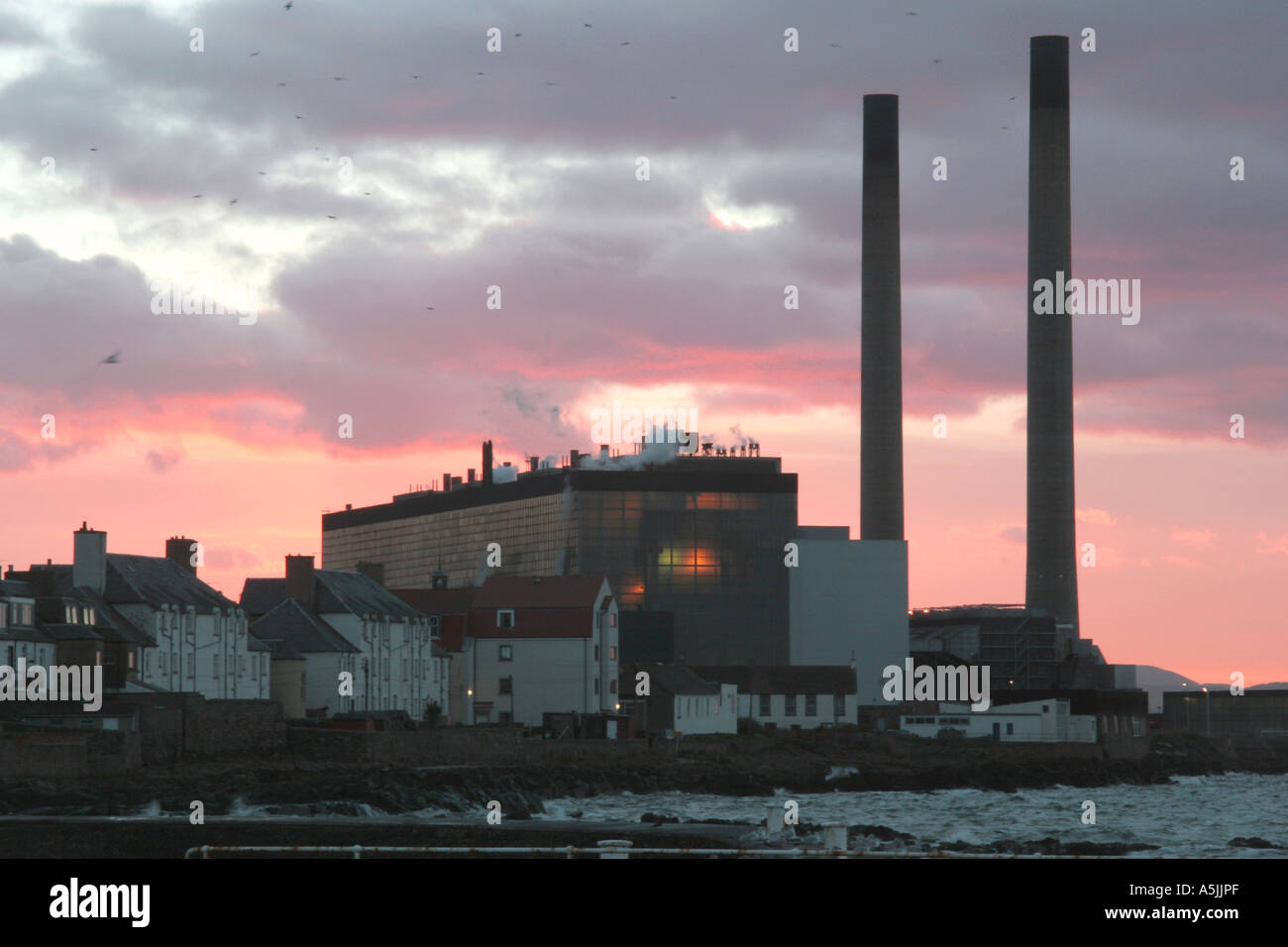 Cockenzie power station hi-res stock photography and images - Alamy