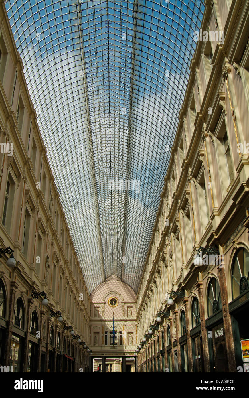 New gallery glass roof hi-res stock photography and images - Alamy