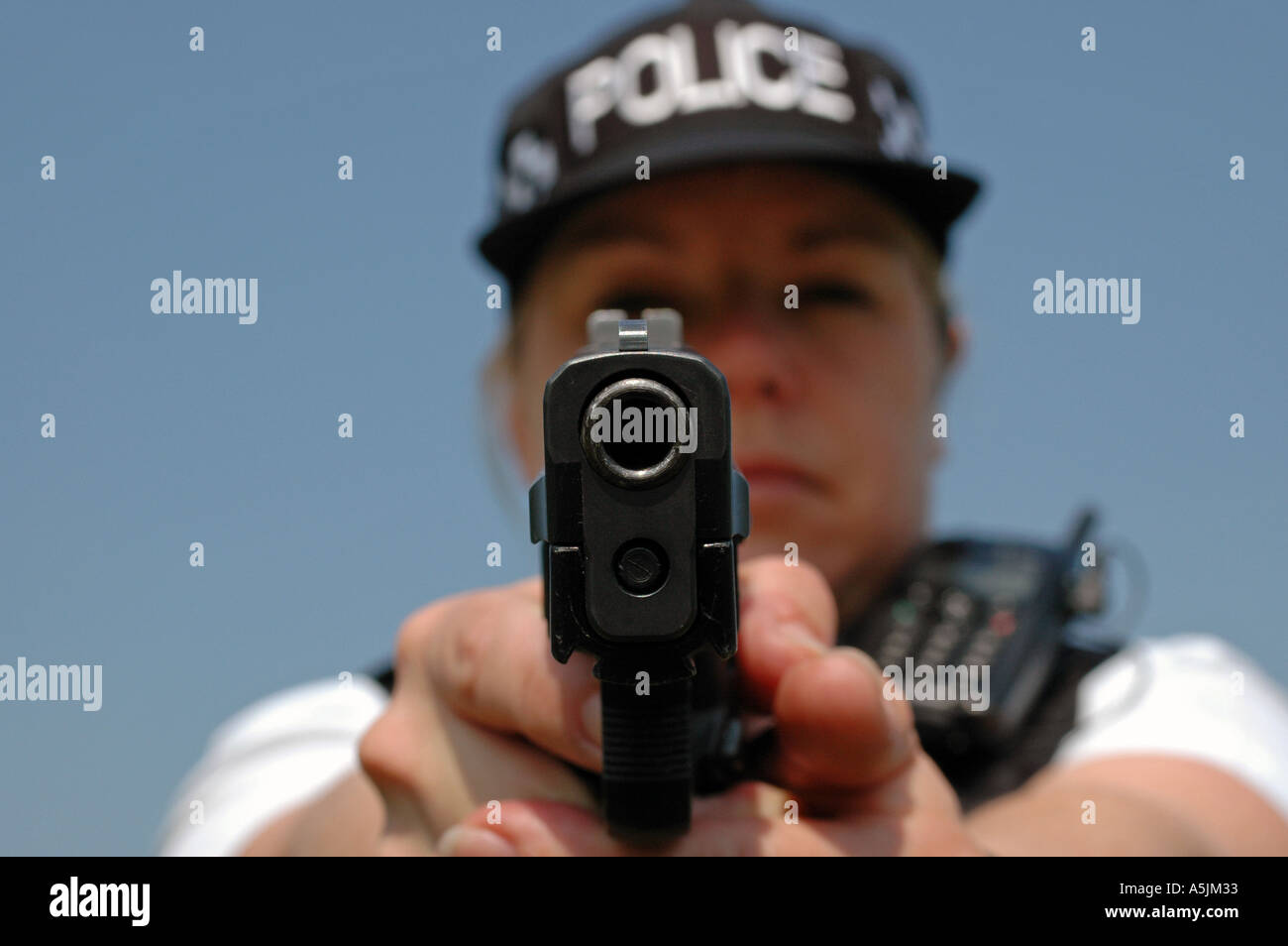armed uk police officer Stock Photo - Alamy