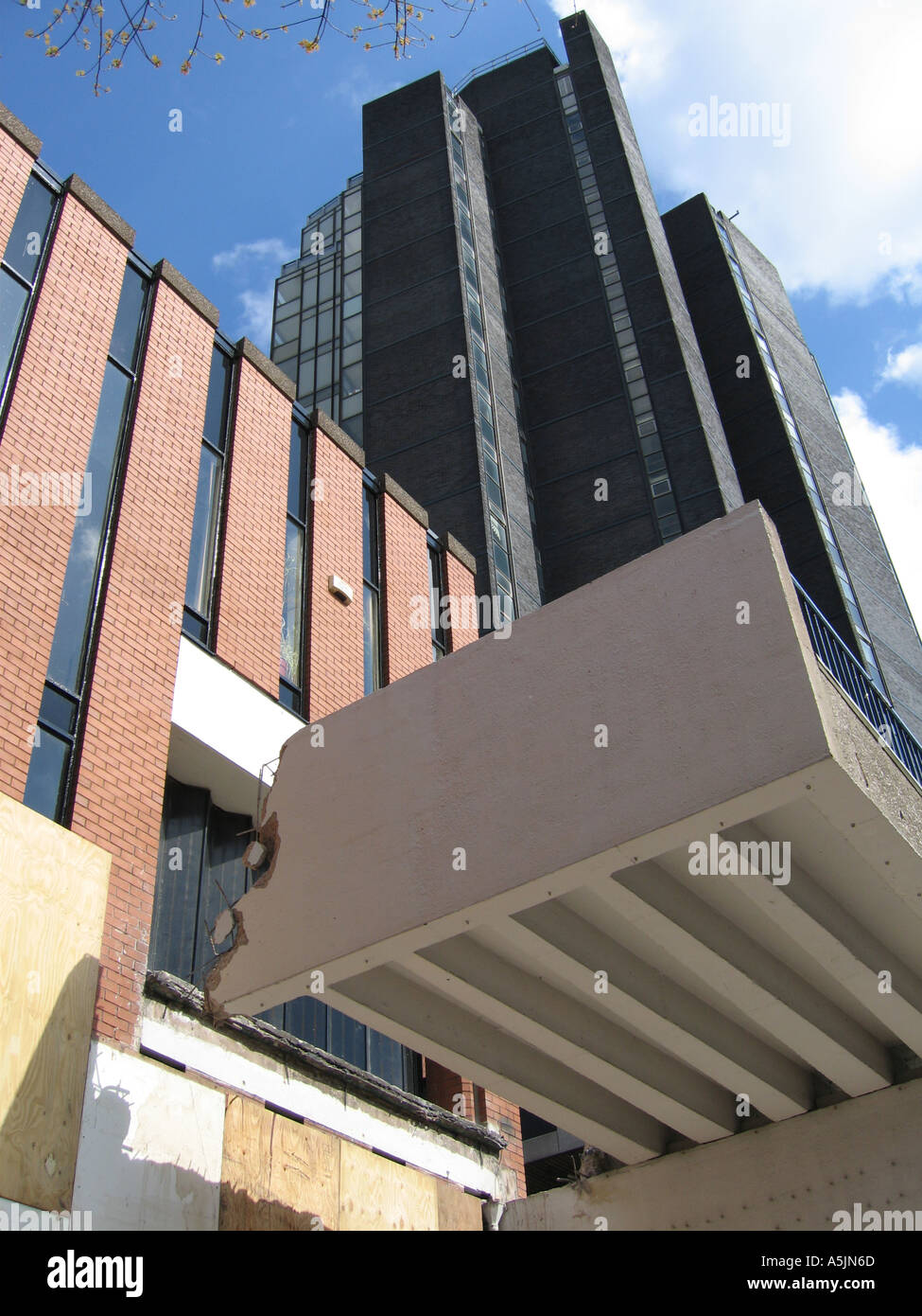 Kilburn campus hi-res stock photography and images - Alamy