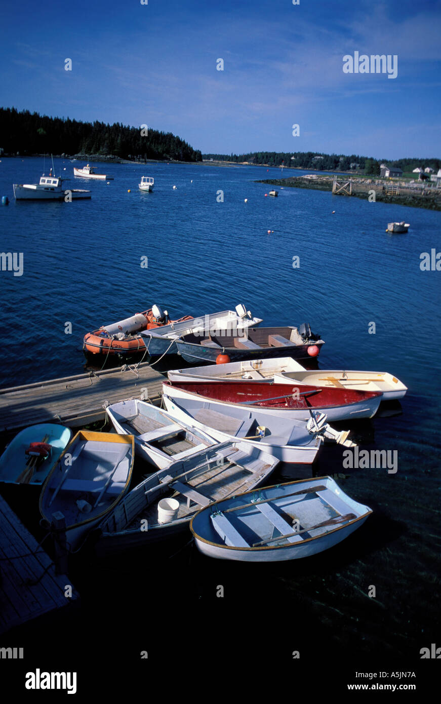 Cluster of small boats hi-res stock photography and images - Alamy