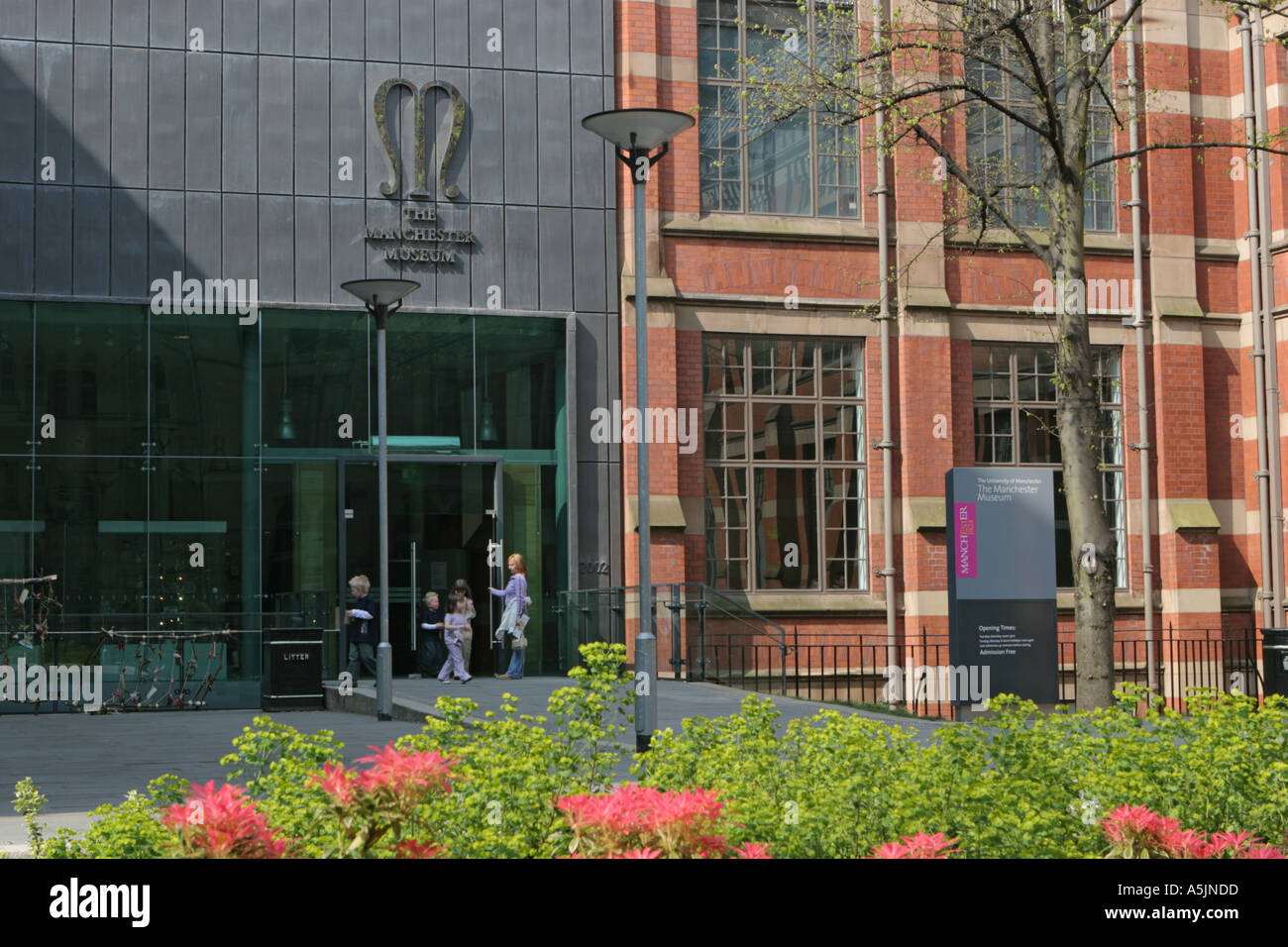 Manchester Museum Oxford Road Manchester UK Stock Photo - Alamy