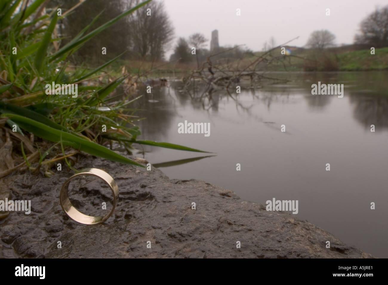 Lost gold hi-res stock photography and images - Alamy