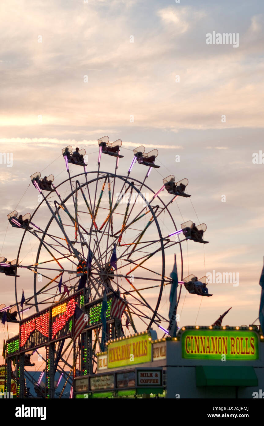 Fairgrounds food stands hi-res stock photography and images - Alamy