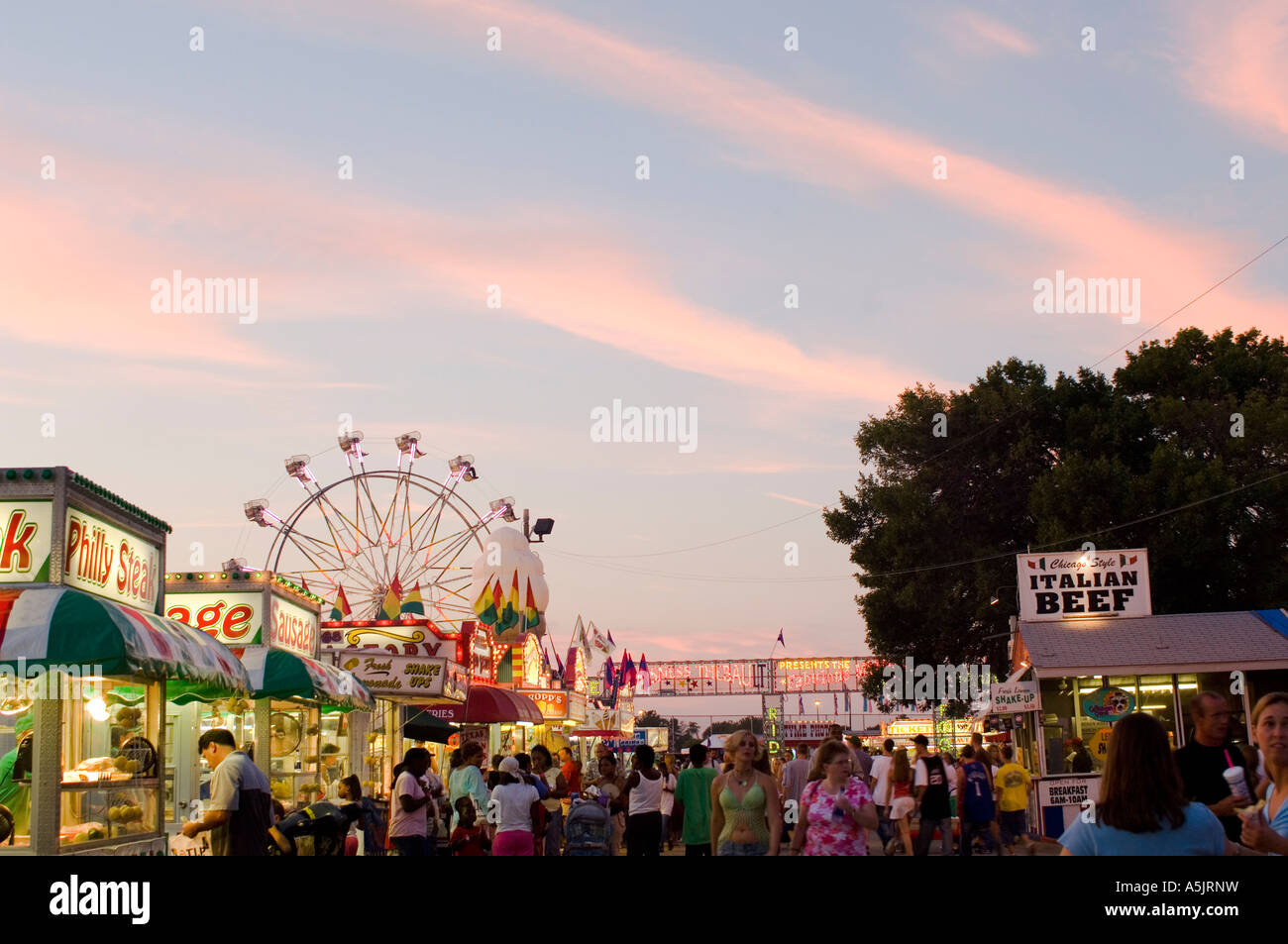 Fairgrounds food stands hi-res stock photography and images - Alamy