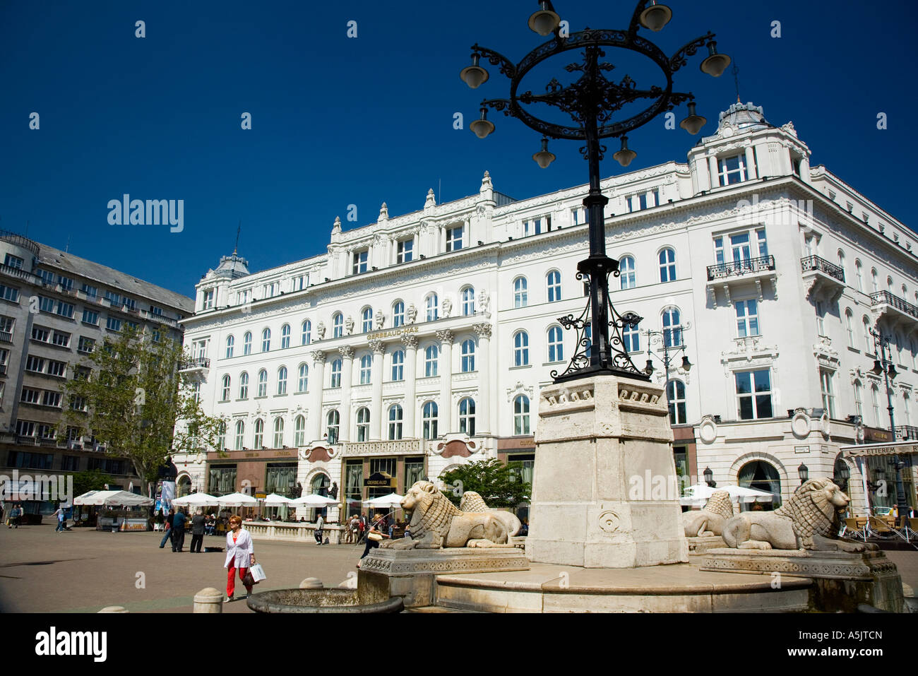 Gerbeaud Coffee House High Resolution Stock Photography and Images - Alamy