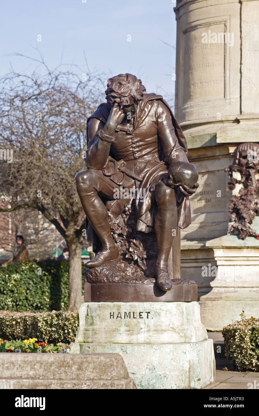 Hamlet sitting with skull in hand Stock Photo - Alamy