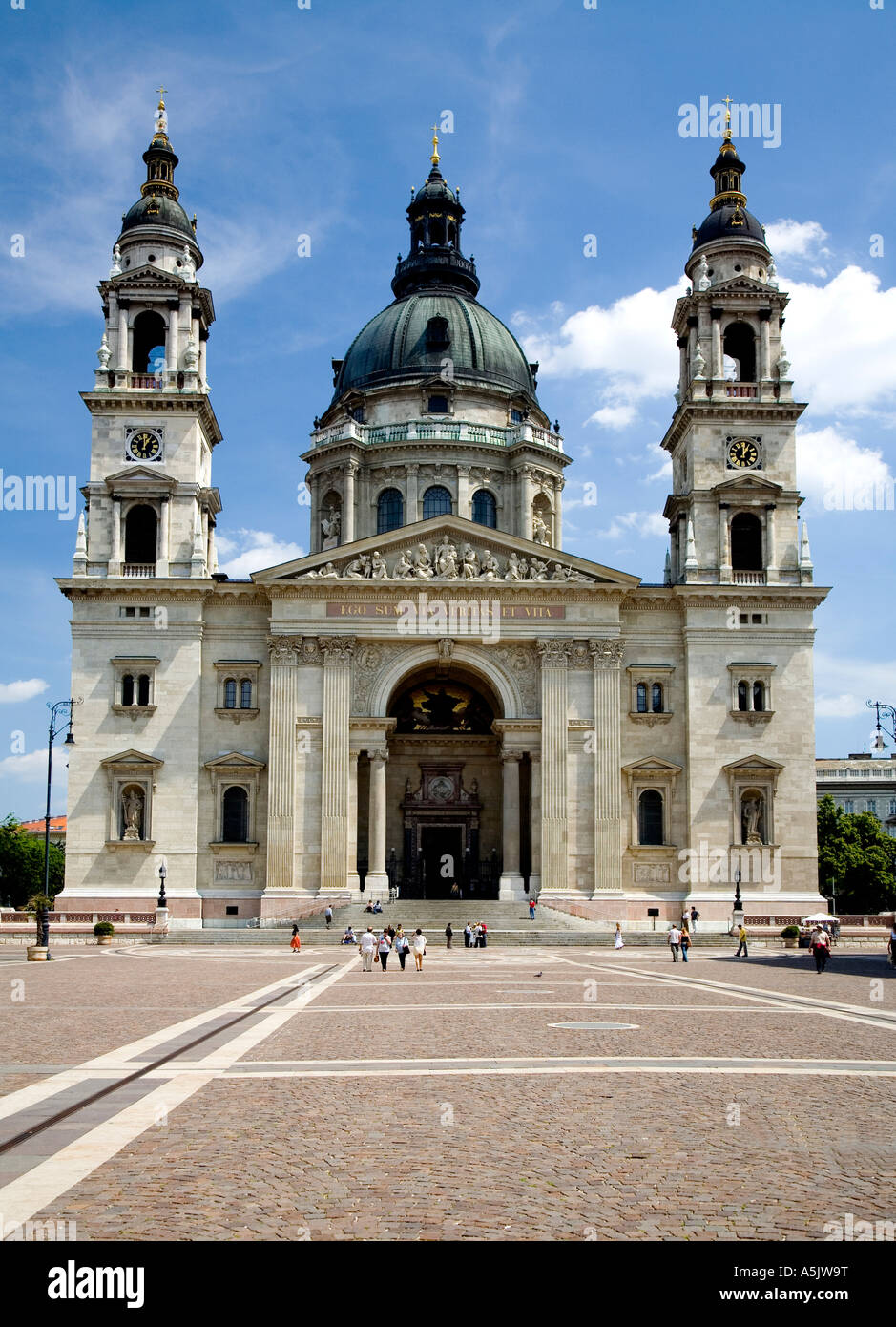 Hungarian basilicas hi-res stock photography and images - Alamy