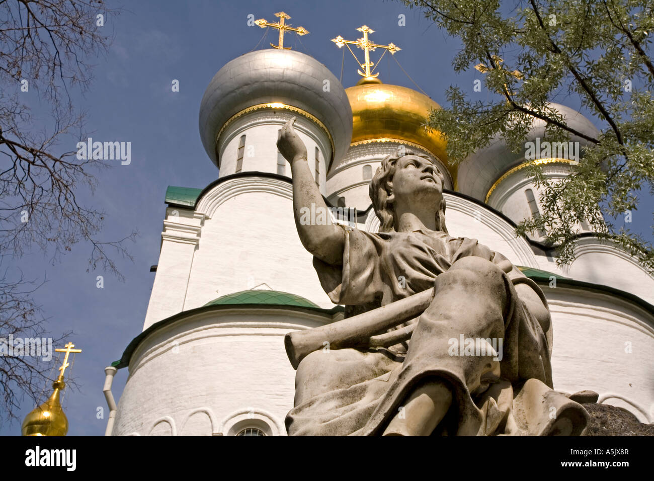 New Maidens Monastery, Angel statue of a tomb in front of the Smolensk ...