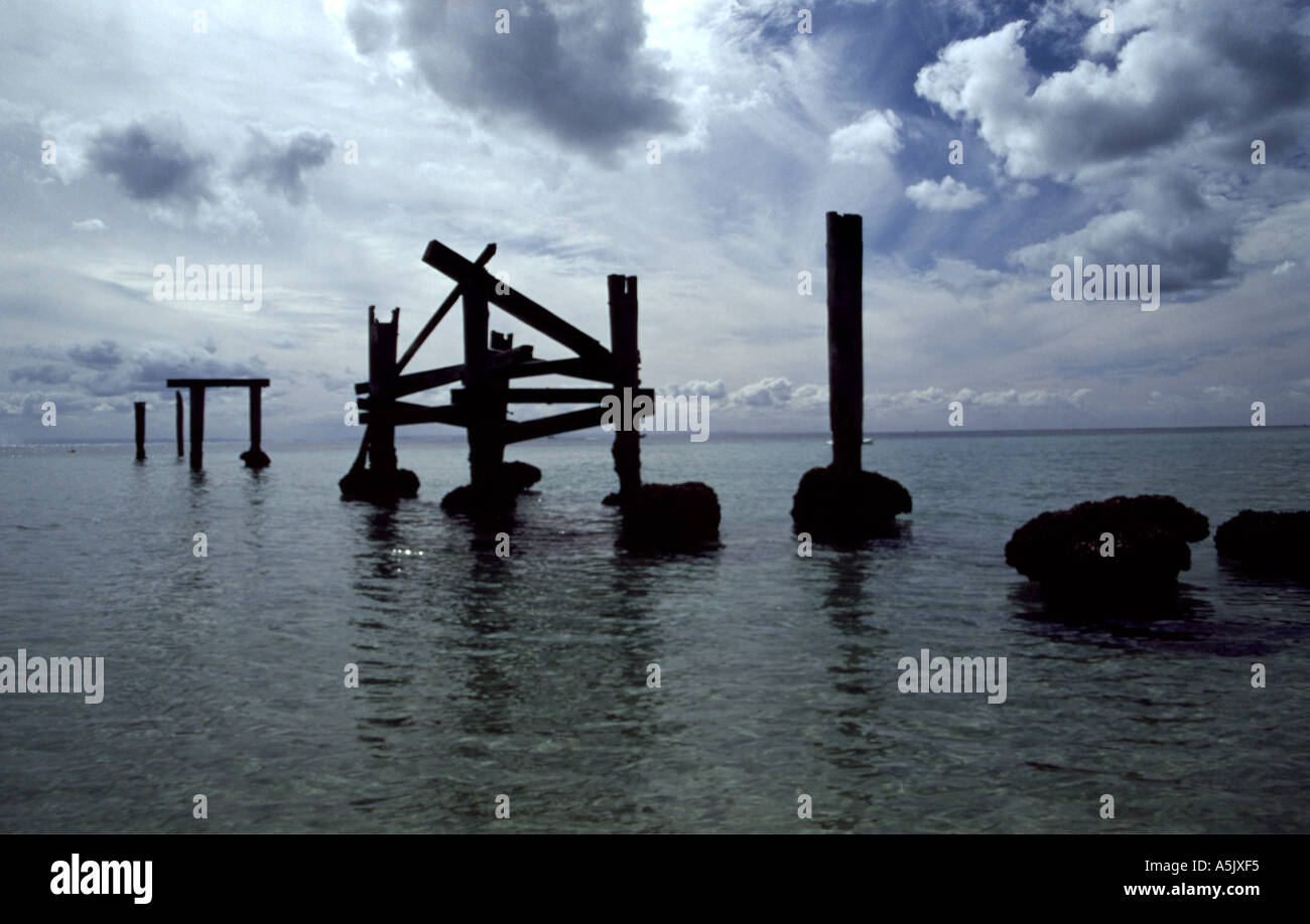 Rotten pontoon hi-res stock photography and images - Alamy