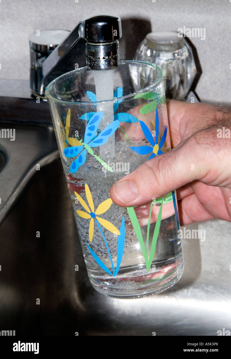 Filling Water Glass Stock Photo - Alamy