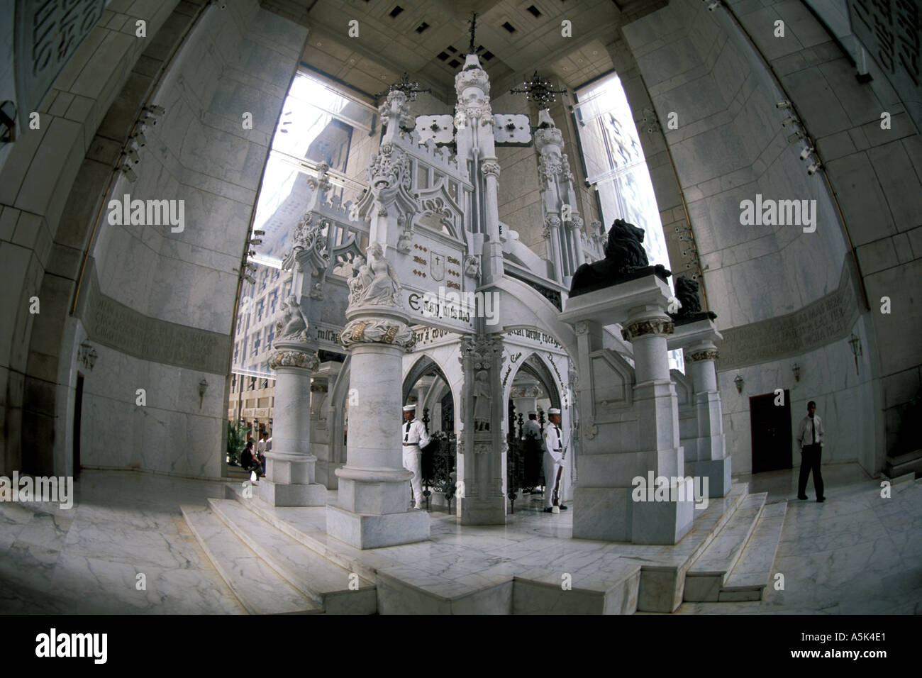 Columbus tomb santo domingo hi-res stock photography and images - Alamy