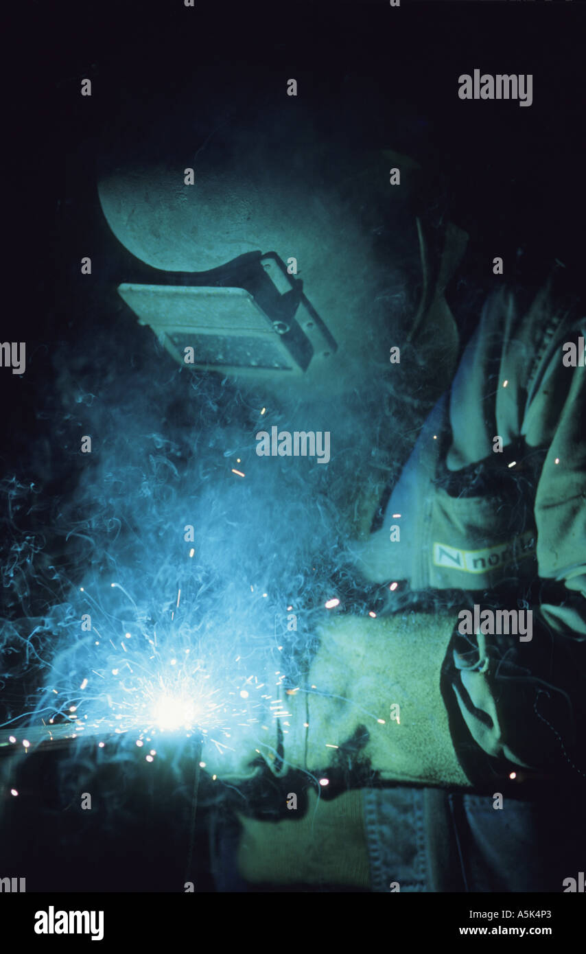 Welder at work Stock Photo - Alamy