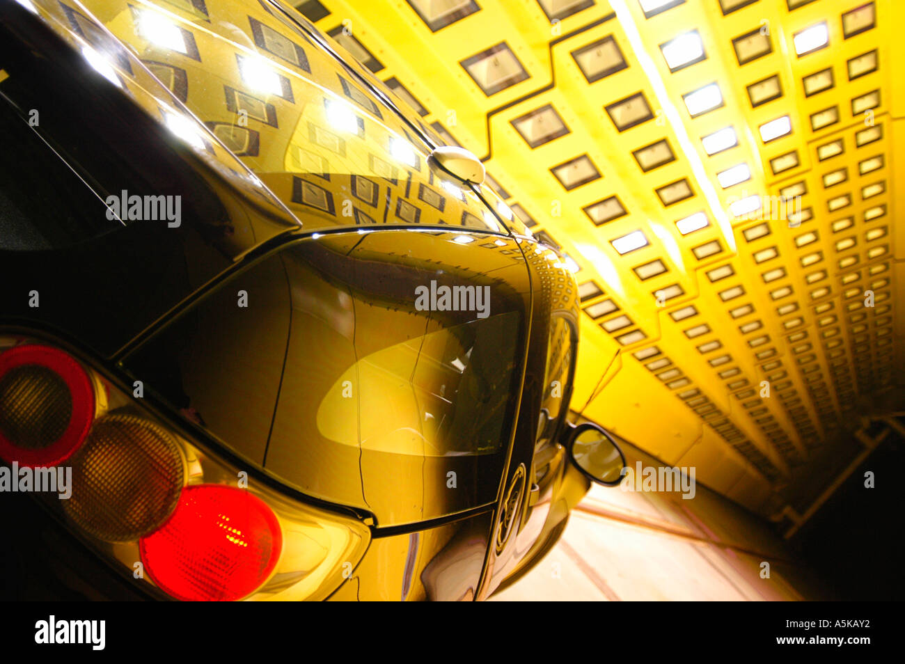 Wind tunnel car hi-res stock photography and images - Alamy