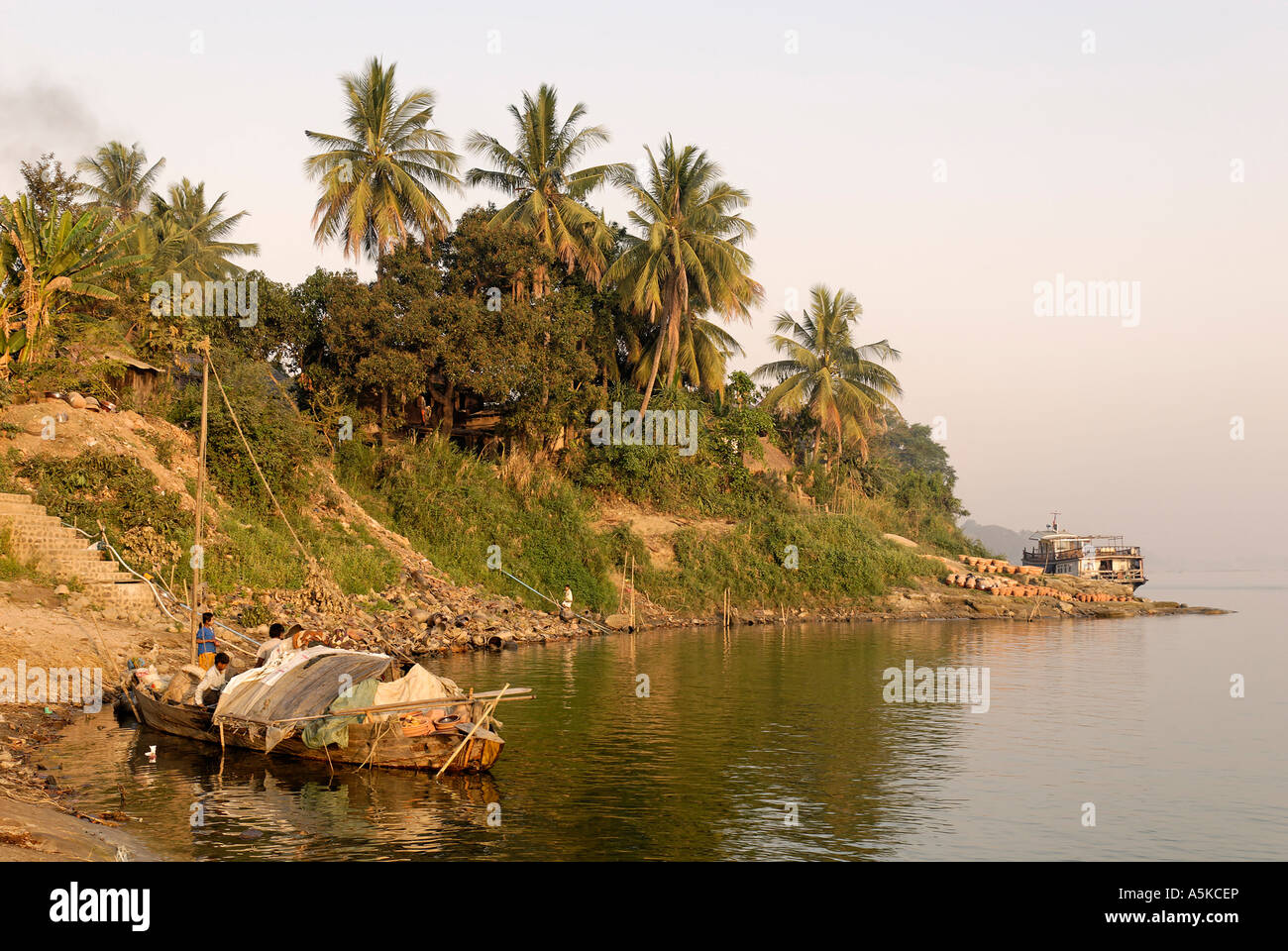 Myanmar boats myanmar ship myanmar ships burma ships hi-res stock ...