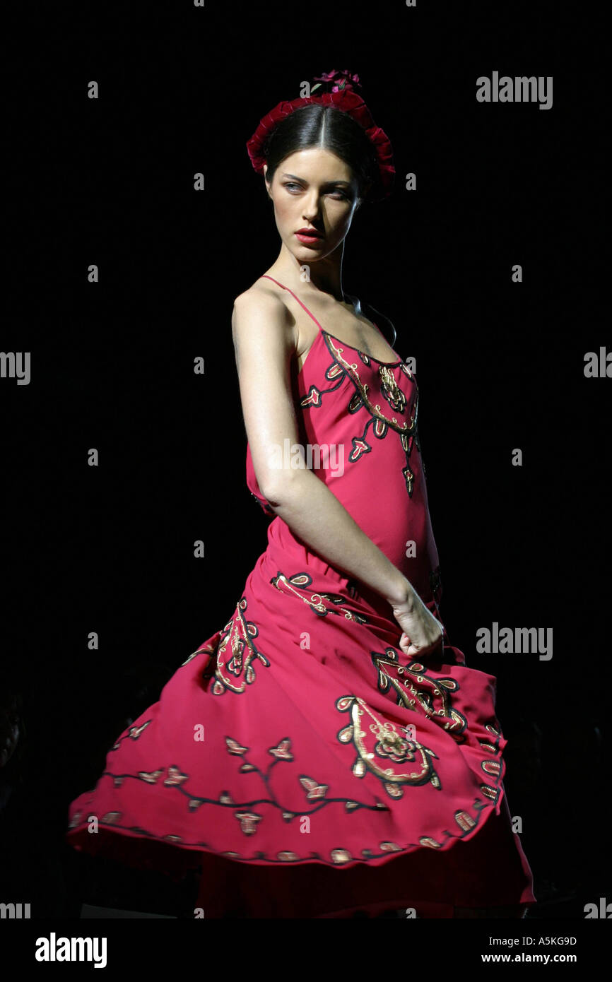 Alice Temperley Catwalk at London Fashion Week Stock Photo - Alamy