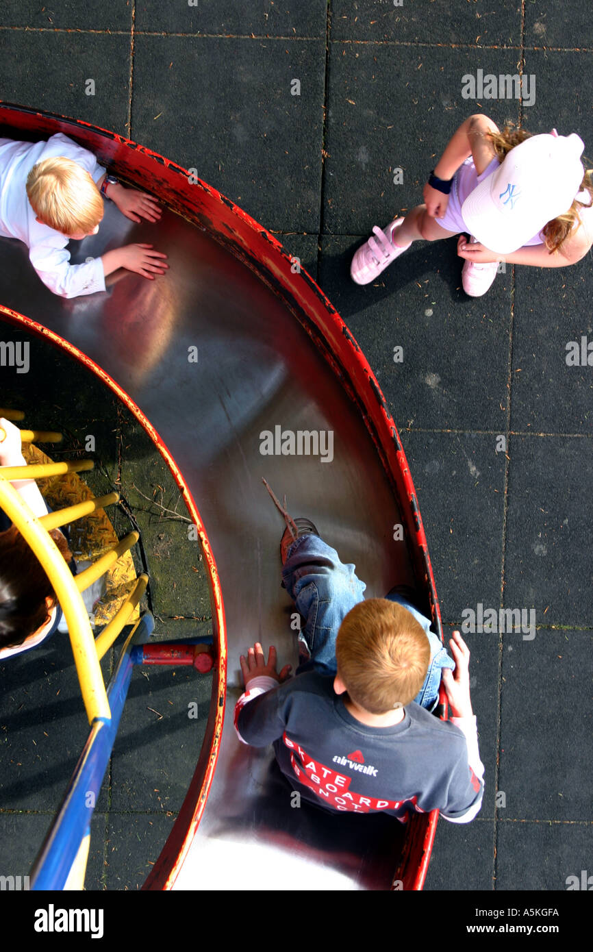 Children talking circle hi-res stock photography and images - Alamy