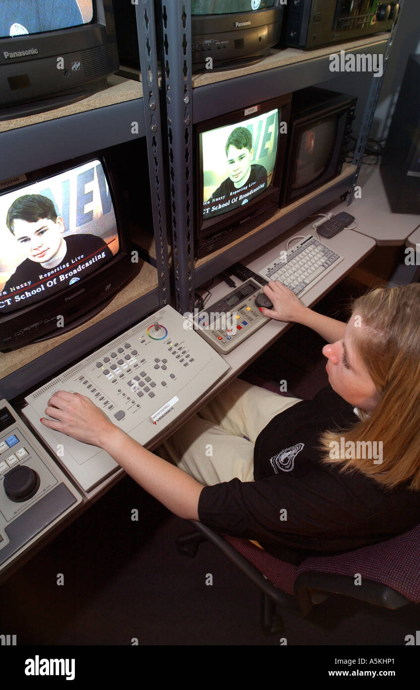 Tv camera broadcasting student hi-res stock photography and images - Alamy