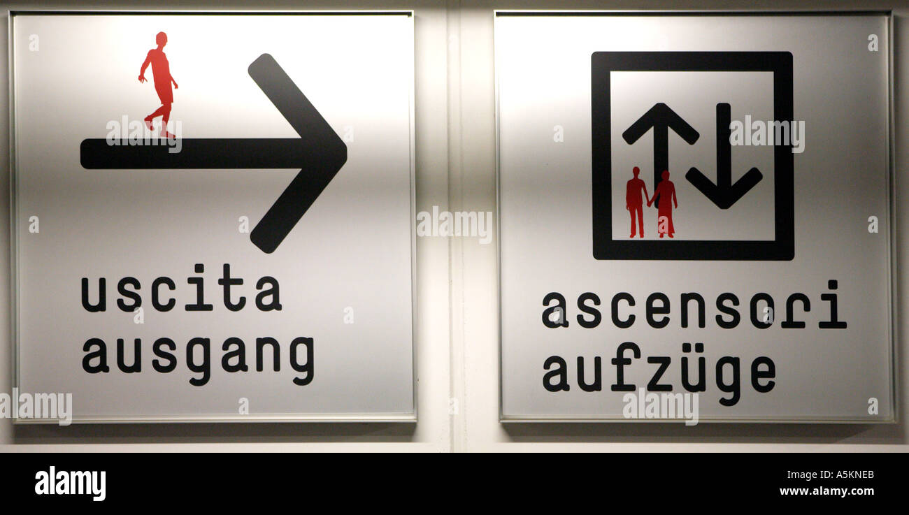 Dual Language Signs High Resolution Stock Photography and Images - Alamy